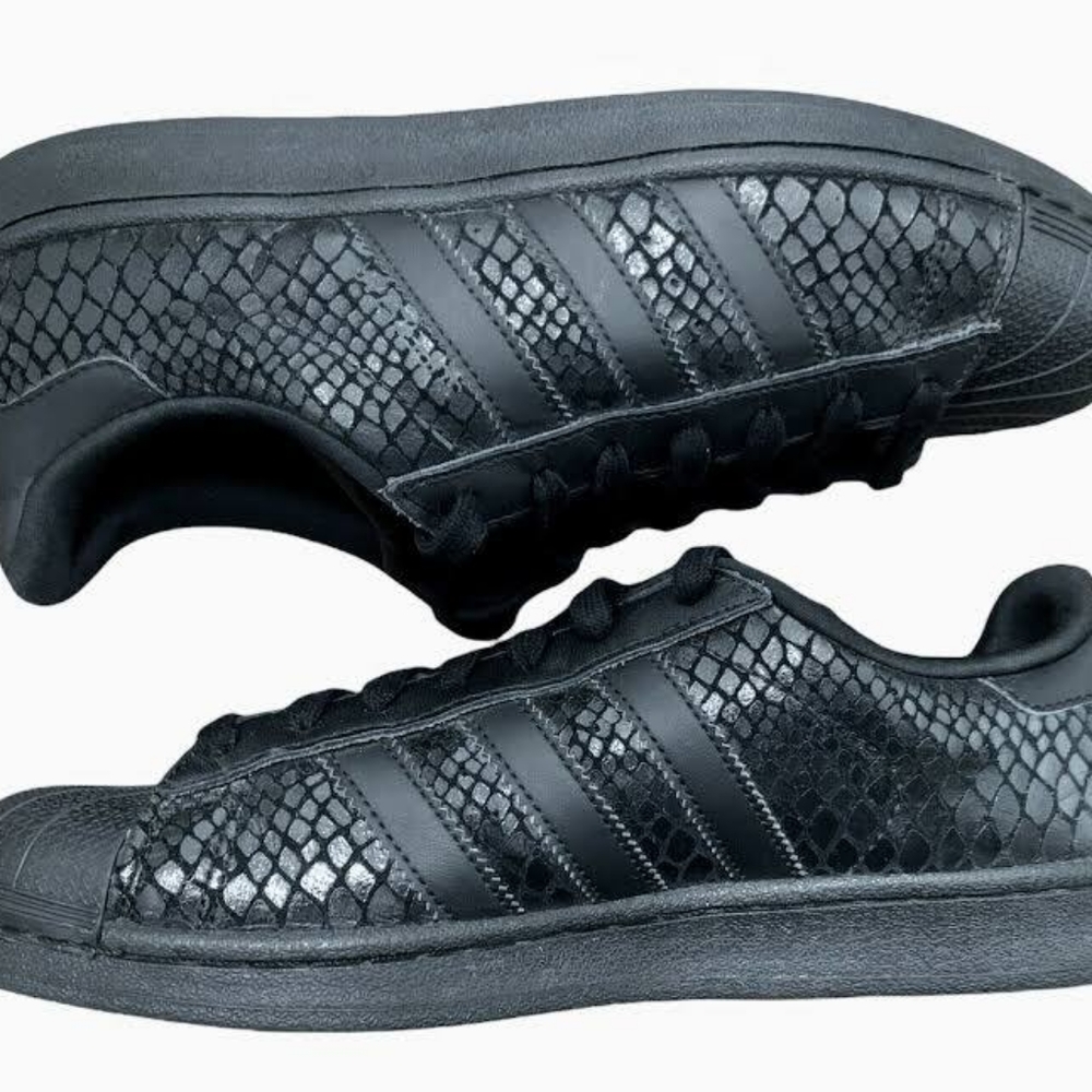 Euc Adidas Snakeskin All Black Superstars - Gem
